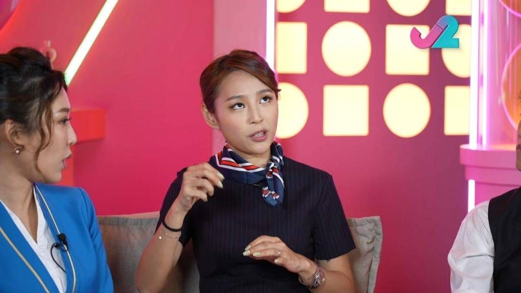 前空姐再爆料！同行賣「有味內褲」1條等如半份底薪 - 時事台 - 香港高登討論區