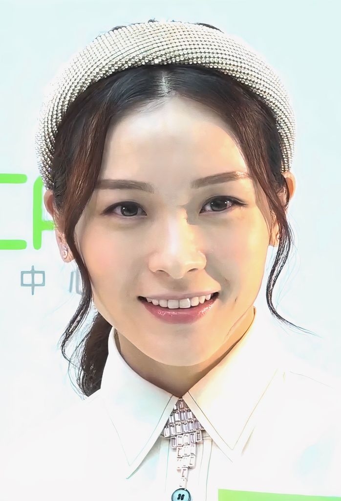 李佳芯真係好無辜 >_