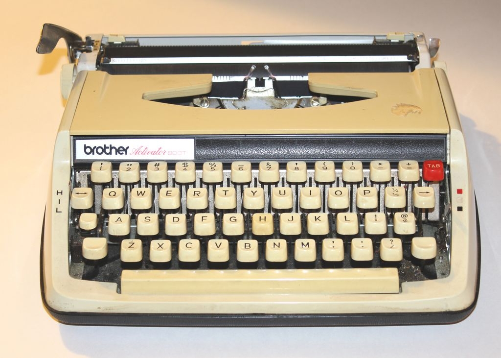 俄國之後又到德國要買手動打字機 - 時事台 - 香港高登討論區