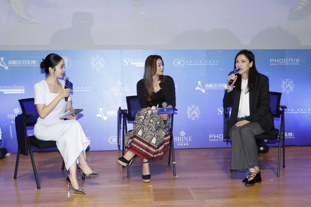 48歲江芷妮同場47歲姚嘉妮 凍齡功力達教科書級別 - 娛樂台 - 香港高登討論區